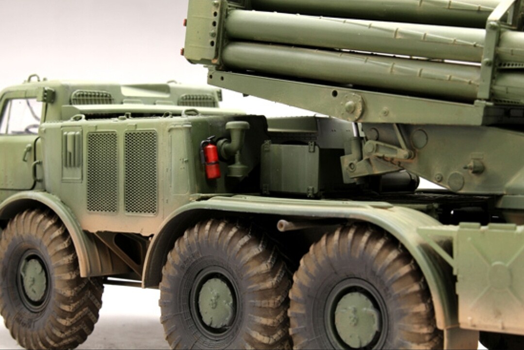 Russian 9P140 TEL of 9K57 Uragan Rocket -- Plastic Model Military ...