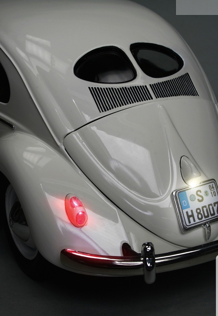 1951/52 VW Beetle -- Plastic Model Car Kit -- 1/16 Scale -- #00450 ...