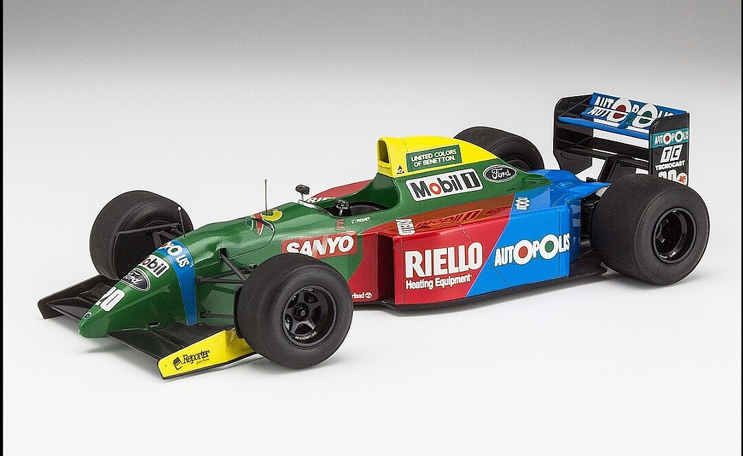 Benetton Ford B190 Race Car -- Plastic Model Car Kit -- 1/24 Scale ...