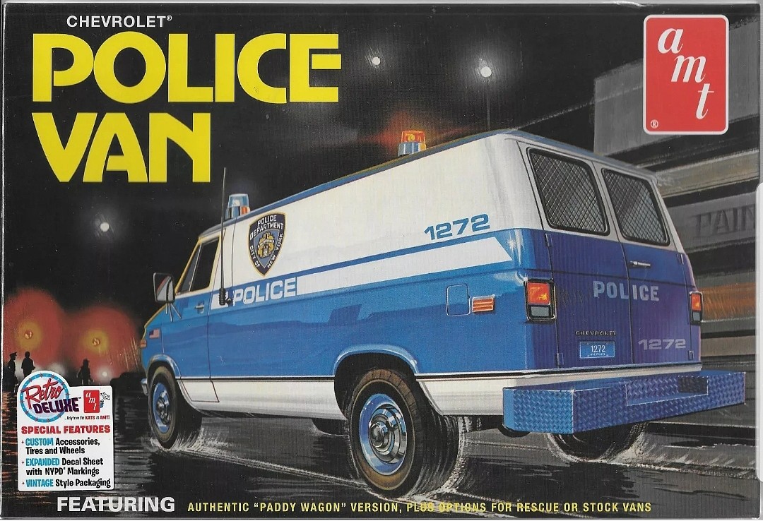 Chevy Police Van NYPD -- Plastic Model Car Kit -- 1/25 Scale -- #1123 ...