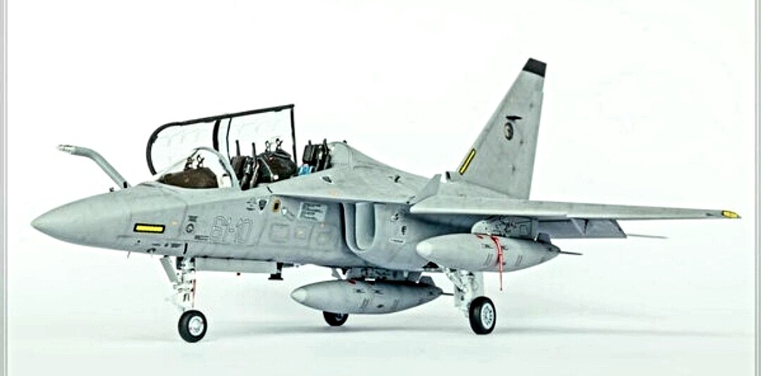 M-346 Master Advanced Fighter Trainer -- Plastic Model Airplane Kit ...