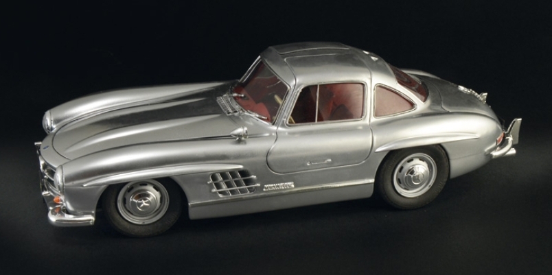 Mercedes Benz 300SL Gullwing 16 -- Plastic Model Car Kit -- 1/16 Scale ...