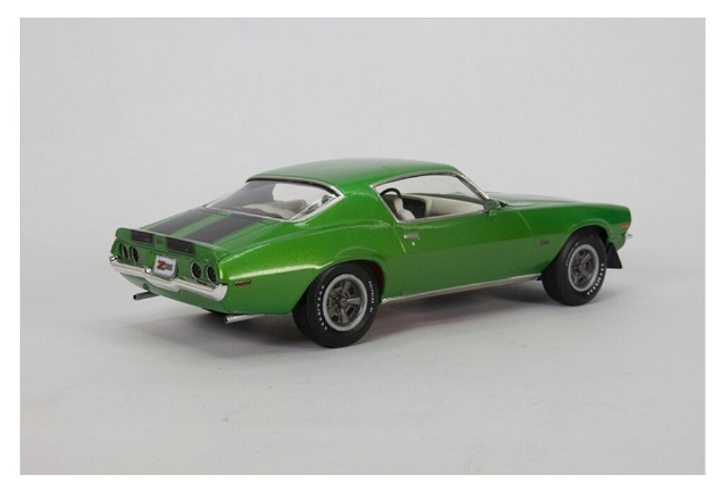 1970 Camaro Z28 Full Bumper -- Plastic Model Car Kit -- 1/25 Scale ...