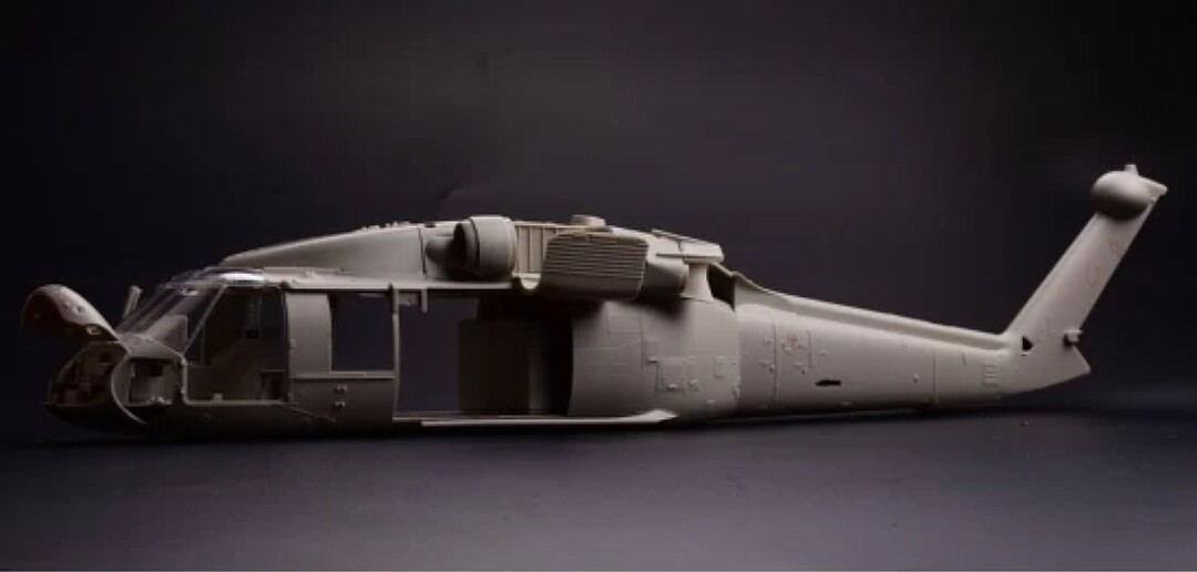 MH60L Black Hawk Combat Helicopter -- Plastic Model Helicopter Kit -- 1 ...