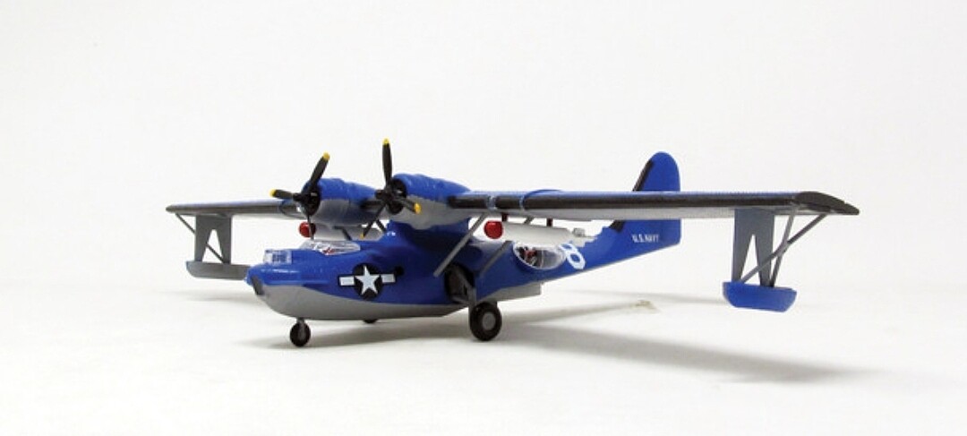US Navy PBY-5A Catalina Seaplane -- Plastic Model Airplane Kit -- 1/104 ...