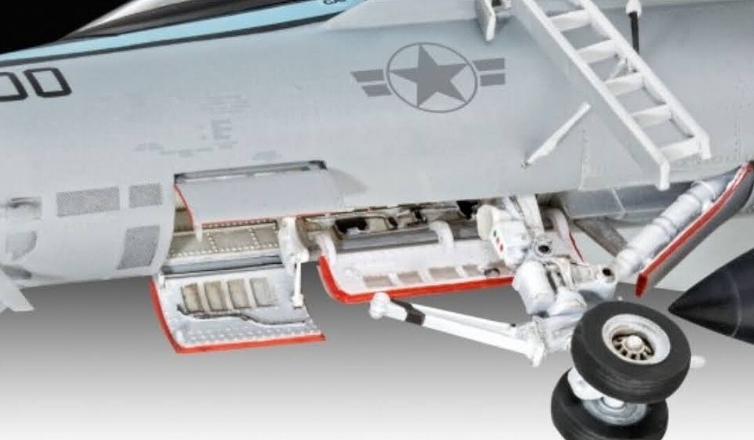 Top Gun Maverick F/A18E Super Hornet Aircraft -- Plastic Model Airplane ...