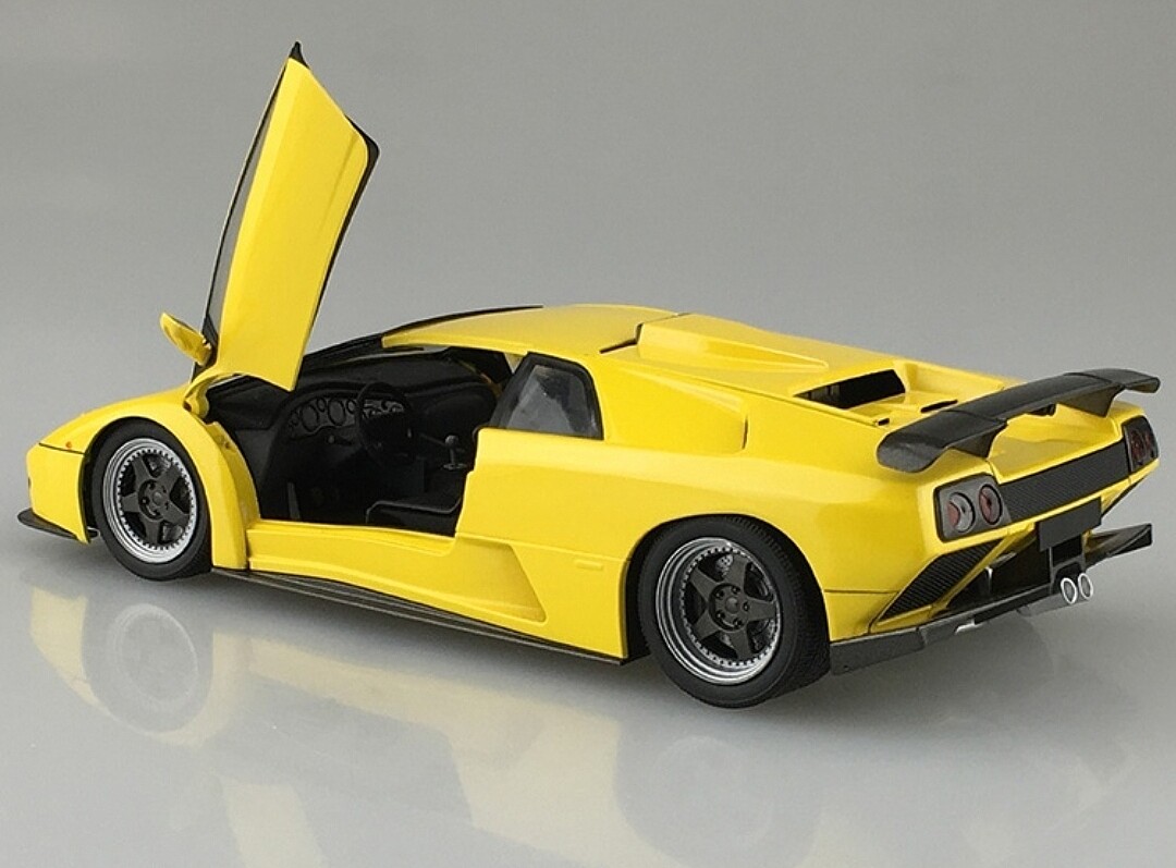 1999 Lamborghini Diablo GT Sports Car -- Plastic Model Car Vehicle Kit ...
