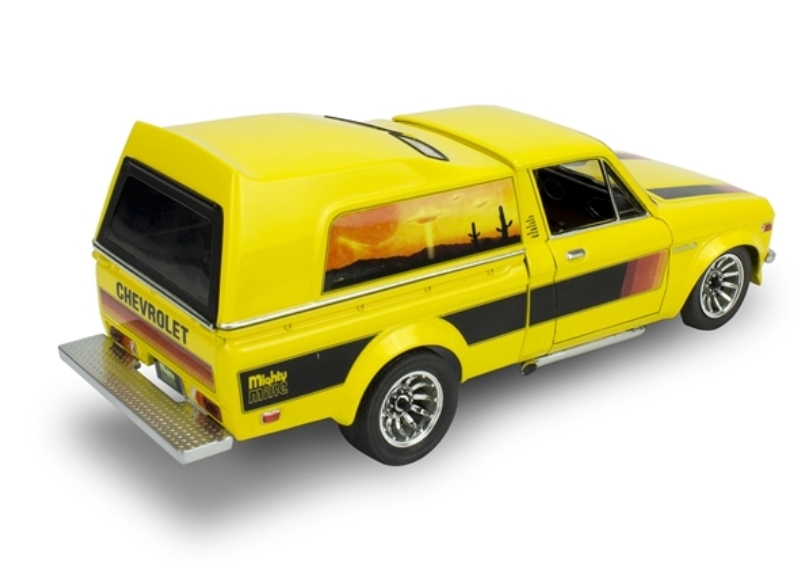 Chevy Luv Street Pickup -- Plastic Model Car Kit -- 1/24 Scale ...