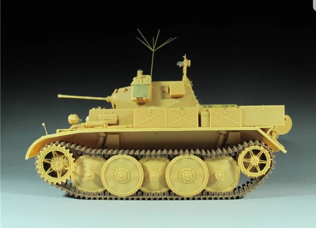PzKpfw II Ausf L Luchs 9th Pz Light Recon Tank -- Plastic Model Tank ...