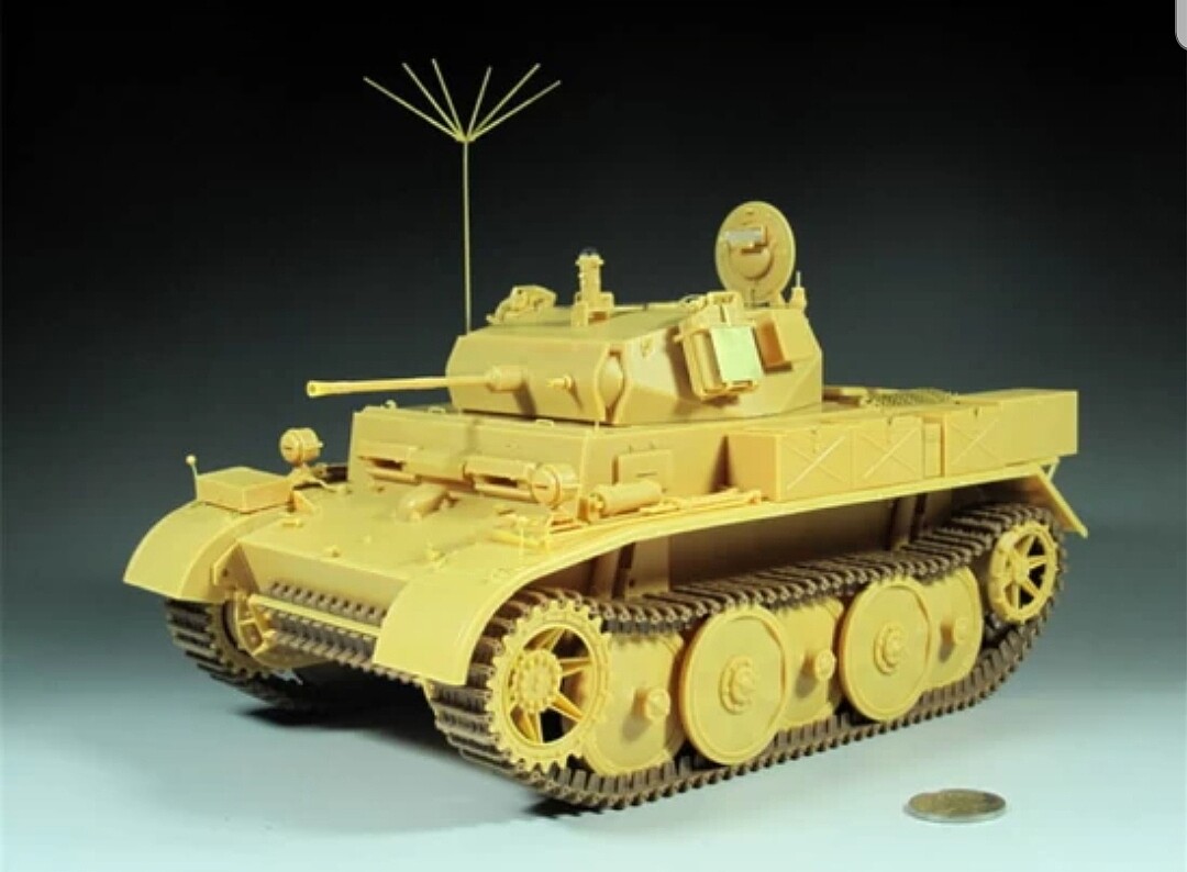 PzKpfw II Ausf L Luchs 9th Pz Light Recon Tank -- Plastic Model Tank ...