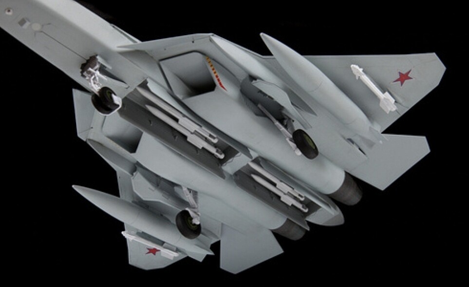 Russian Su57 5th Generation Fighter -- Plastic Model Airplane Kit -- 1/ ...