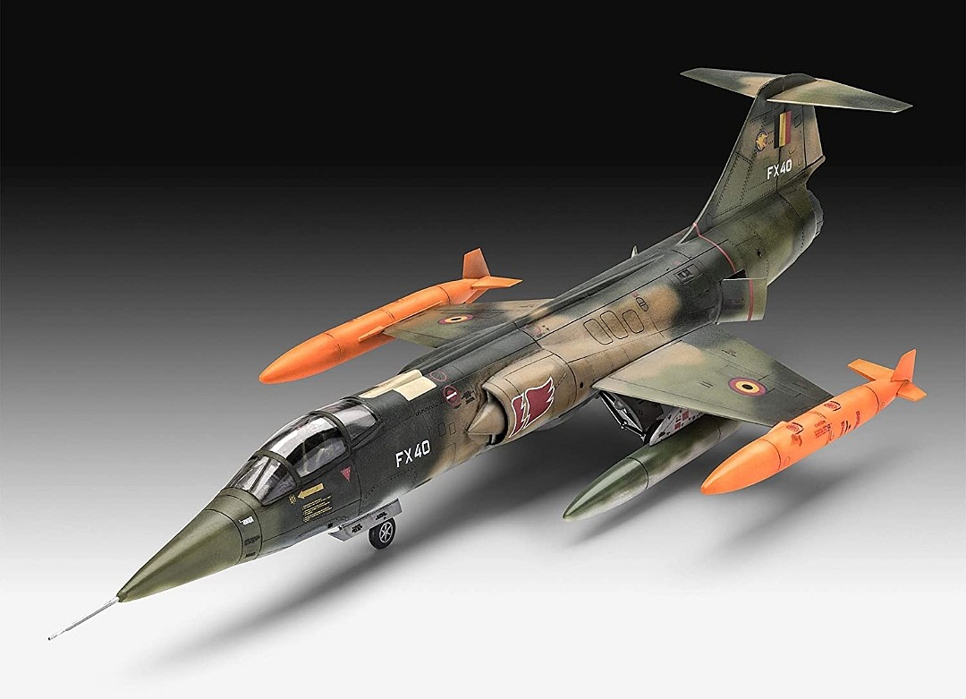 F104G Starfighter -- Plastic Model Airplane Kit -- 1/72 Scale -- #03904 ...