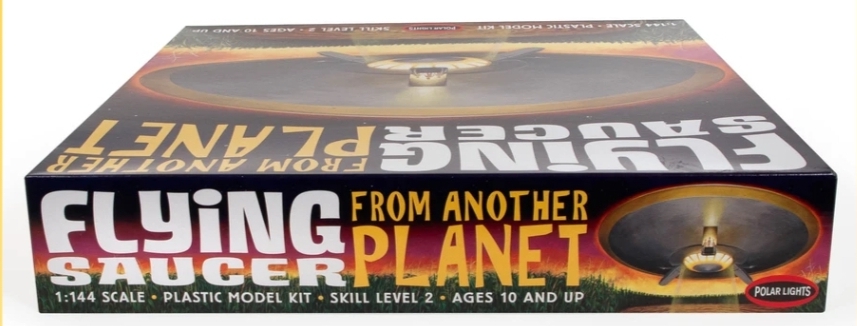 Flying Saucer 12' -- Plastic Model Spacecraft Kit -- 1/144 Scale -- # ...