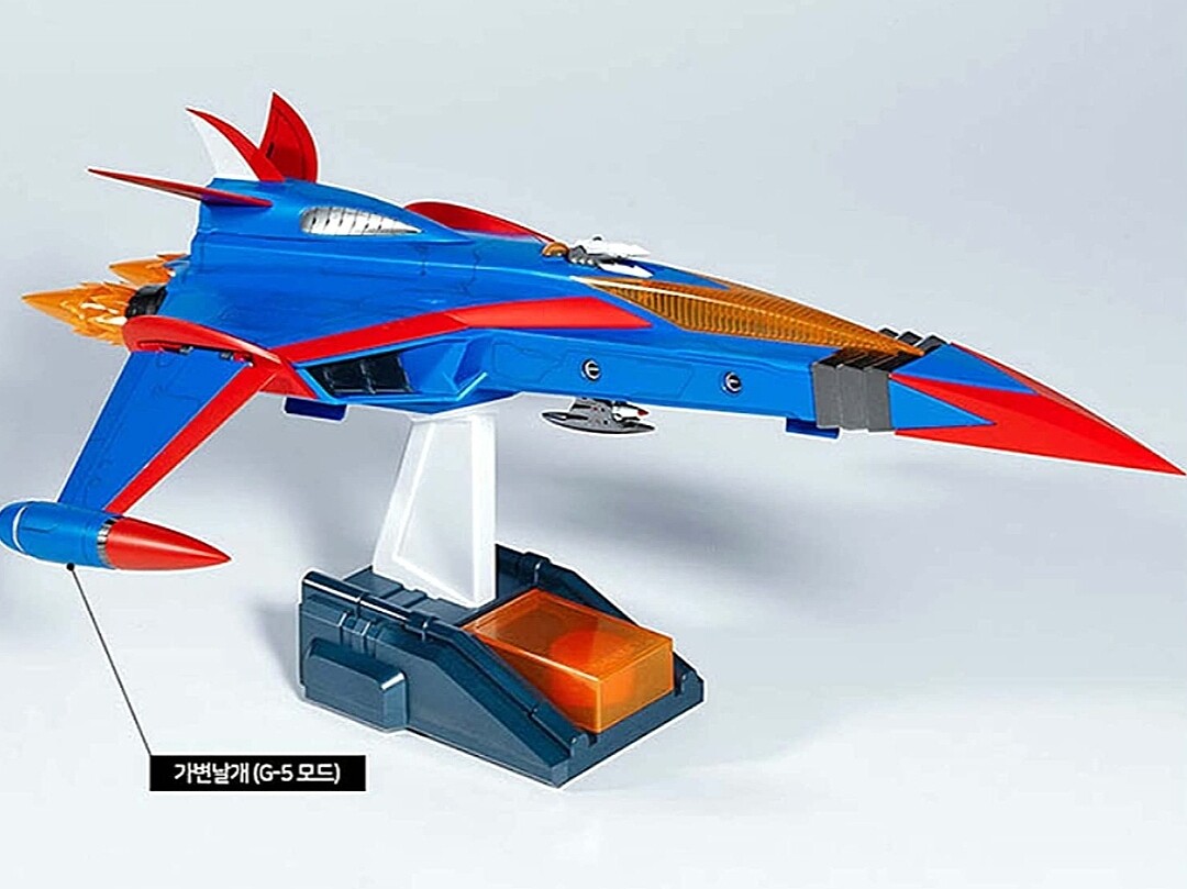 Gatchaman I- God phoenix w/LED Set -- Science Fiction Plastic Model Kit -- #15792 pictures by no ...