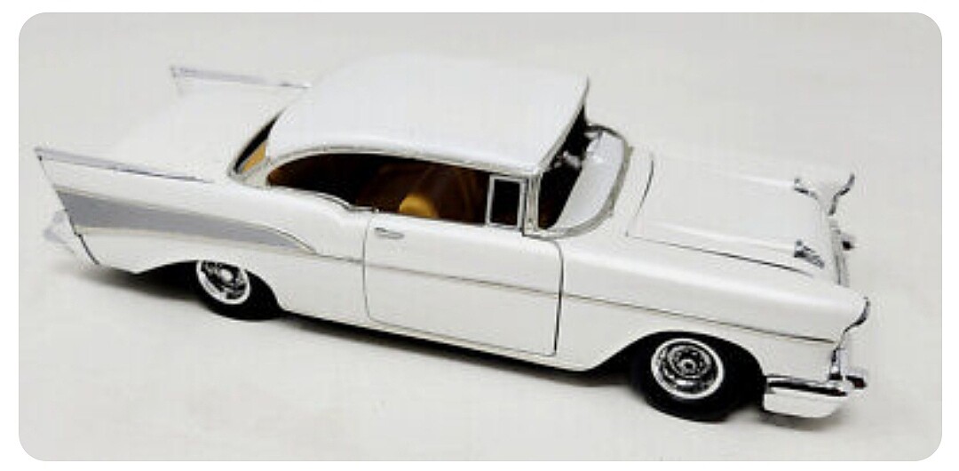 1957 Chevy Bel Air Hardtop -- Plastic Model Car Kit -- 1/25 Scale ...