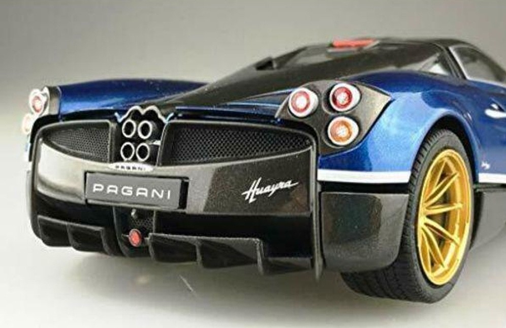 2016 Pagani Huayra Pacchetto Tempesta -- Plastic Model Car Vehicle Kit ...