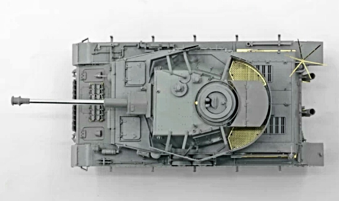 PzBeobWg IV Ausf J w/ Commander/Infantry -- Plastic Model Military ...