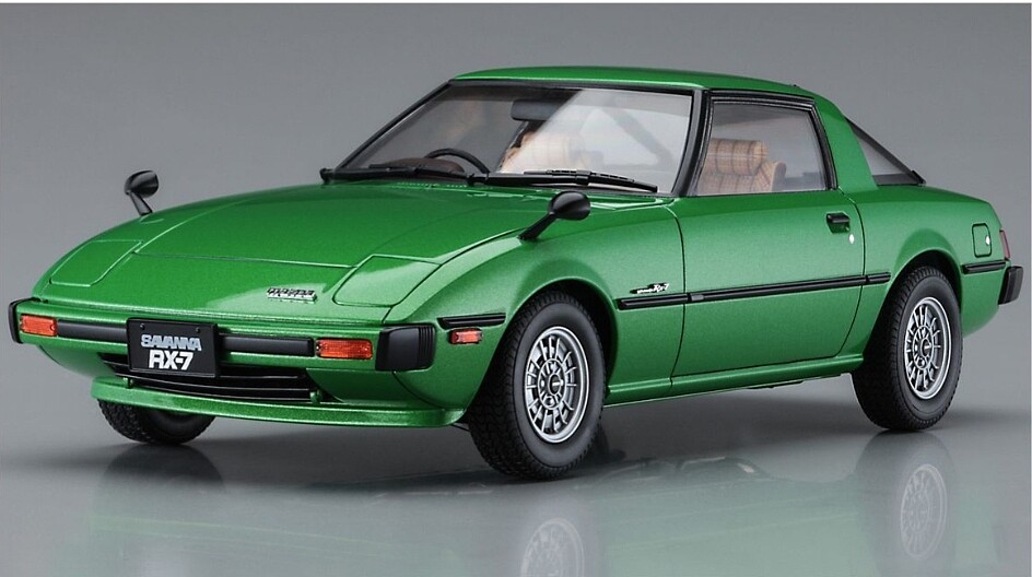 Mazda Savanna RX7 Early Version -- Plastic Model Car Vehicle Kit -- 1/ ...