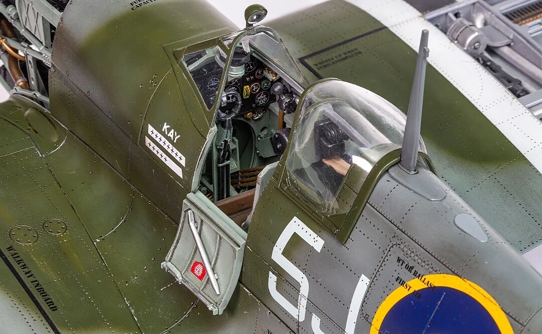 Supermarine Spitfire Mk IXc Aircraft -- Plastic Model Airplane Kit -- 1 ...