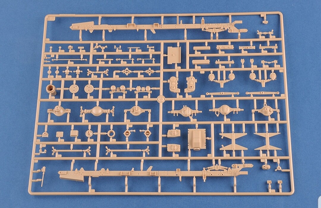 M911 C-HET w/Talbert 64T Trailer -- Plastic Model Truck Vehicle Kit ...