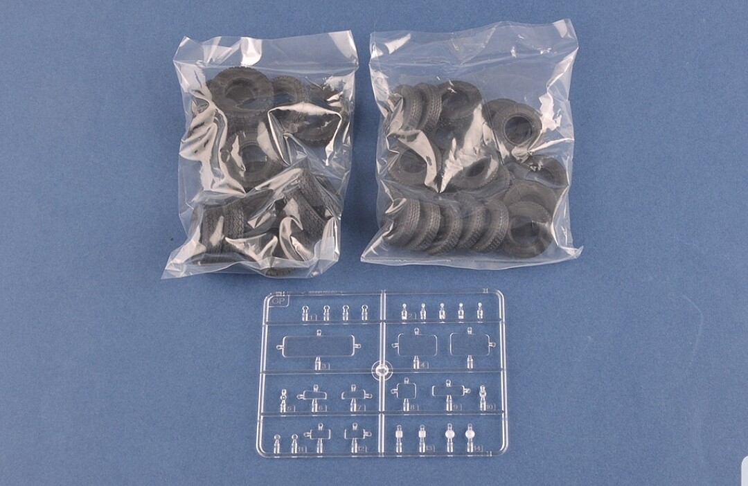 M911 C-HET w/Talbert 64T Trailer -- Plastic Model Truck Vehicle Kit ...