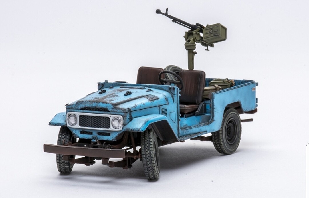 FJ43 Pickup Truck with DShKM Gun -- Plastic Model Military Vehicle Kit ...