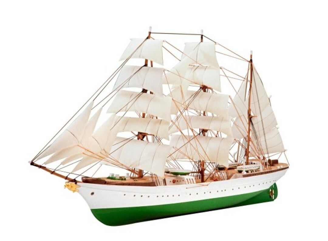 Gorch Fock -- Plastic Model Sailing Ship Kit -- 1/350 Scale -- #05432 ...