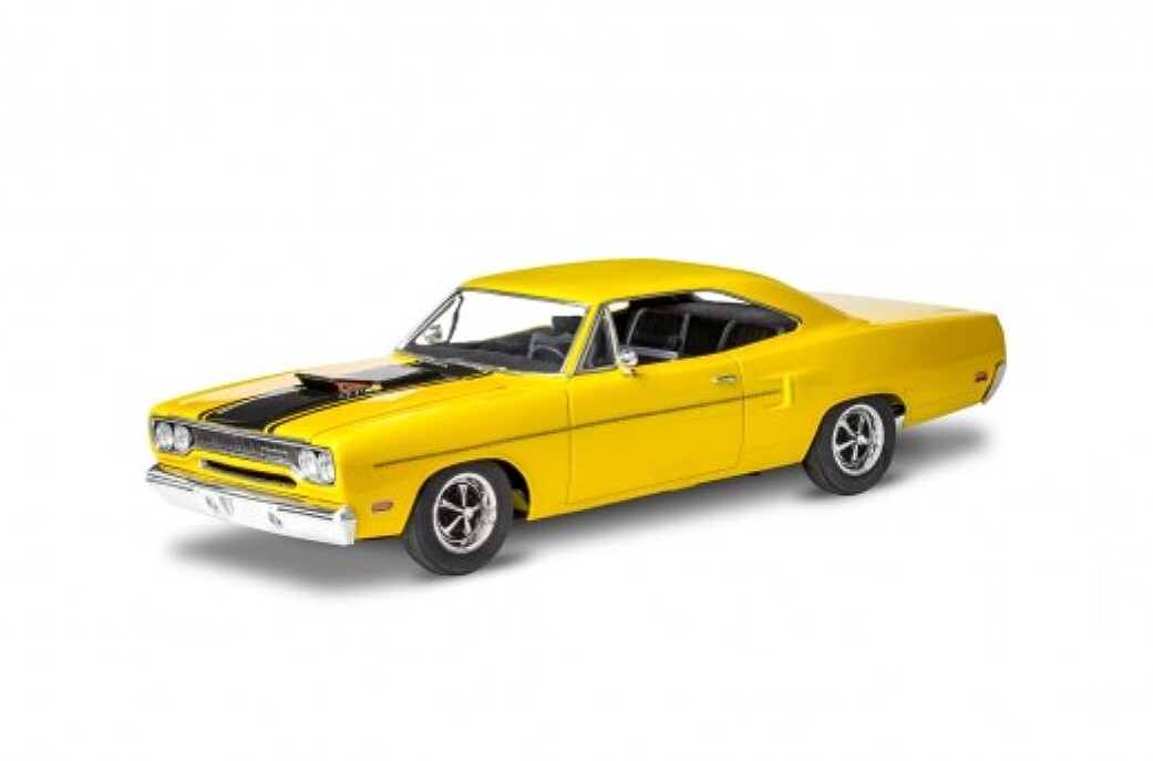 1970 Plymouth Roadrunner -- Plastic Model Car Kit -- 1/24 Scale ...