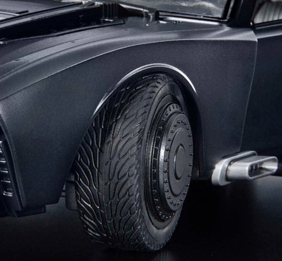 The Batman 2022 Movie - Batmobile -- Plastic Model Car Vehicle Kit -- 1 ...