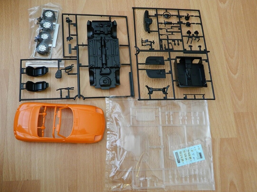 Fiat Barchetta Convertible Sports Car -- Plastic Model Car Vehicle Kit ...