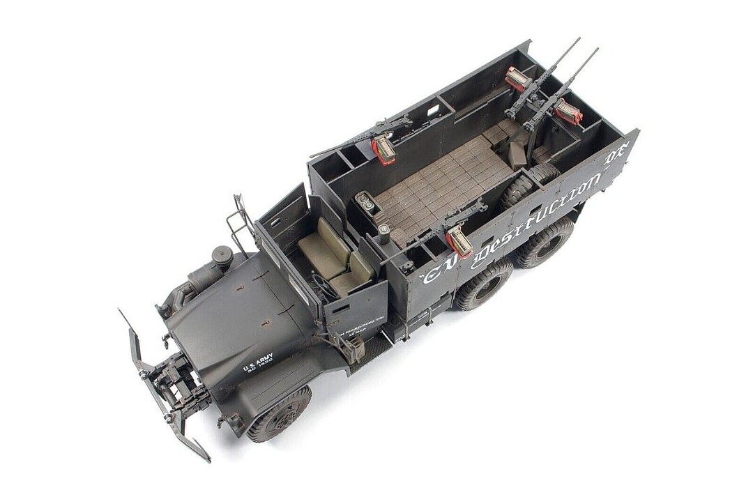 US M54A2 5-Ton 6x6 Cargo Gun Truck Vietnam -- Plastic Model Military ...