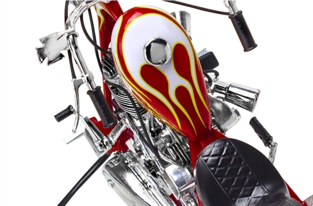 LA Street Chopper Motorcycle -- Plastic Model Motorcycle Kit -- 1/8 ...