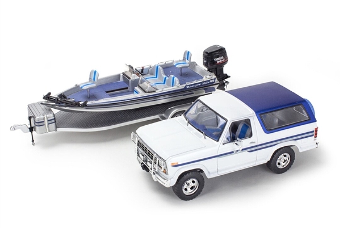 Gone Fishing 1980 Ford Bronco w/Bass Boat/Trailer -- Plastic Model Car ...