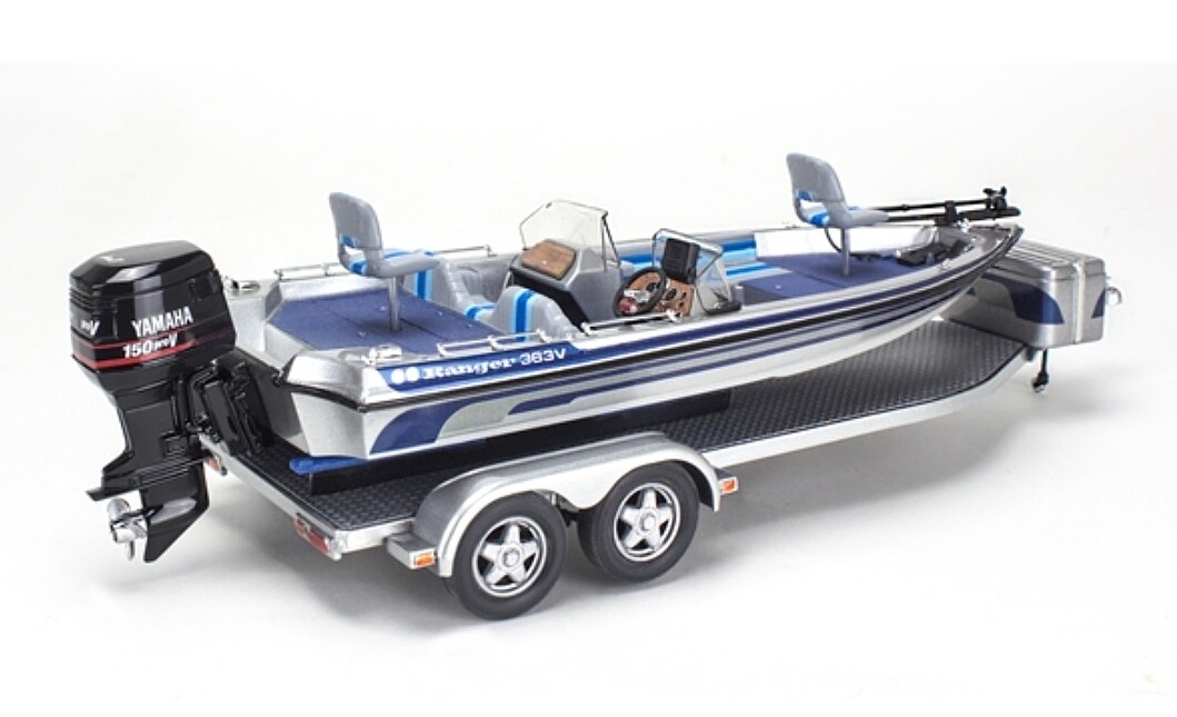 Gone Fishing 1980 Ford Bronco w/Bass Boat/Trailer -- Plastic Model Car ...