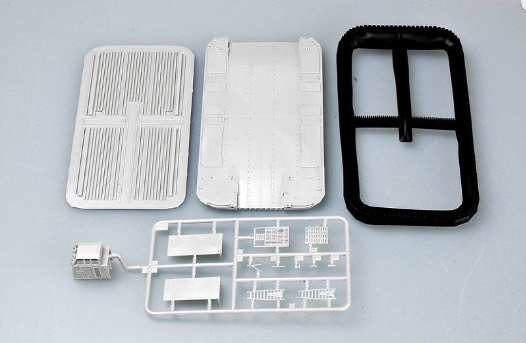 JMSDF Landing Craft Air Cushion LCAC -- Plastic Model Military Ship Kit ...