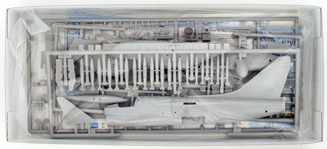 A7A Corsair II Aircraft -- Plastic Model Airplane Kit -- 1/72 Scale ...