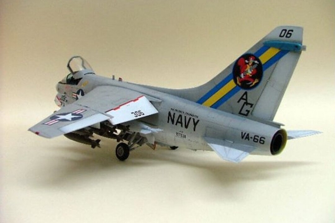 A7A Corsair II Aircraft -- Plastic Model Airplane Kit -- 1/72 Scale ...