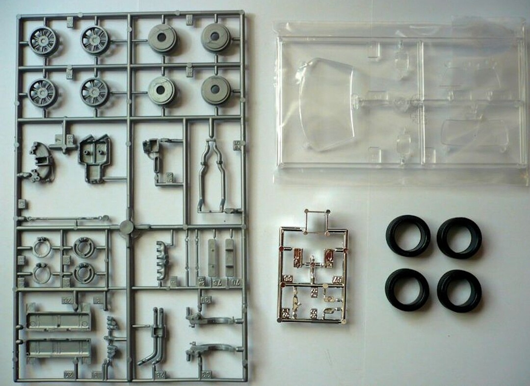 1989 BMW Z1 -- Plastic Model Car Kit -- 1/24 Scale -- #07361 pictures ...