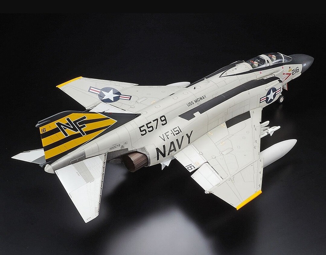 F4J Phantom II Fighter Jet Aircraft -- Plastic Model Airplane Kit -- 1/ ...