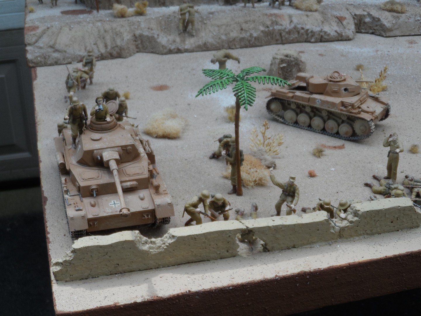 German Panzerkampfwagen II -- Plastic Model Military Vehicle Kit -- 1/ ...