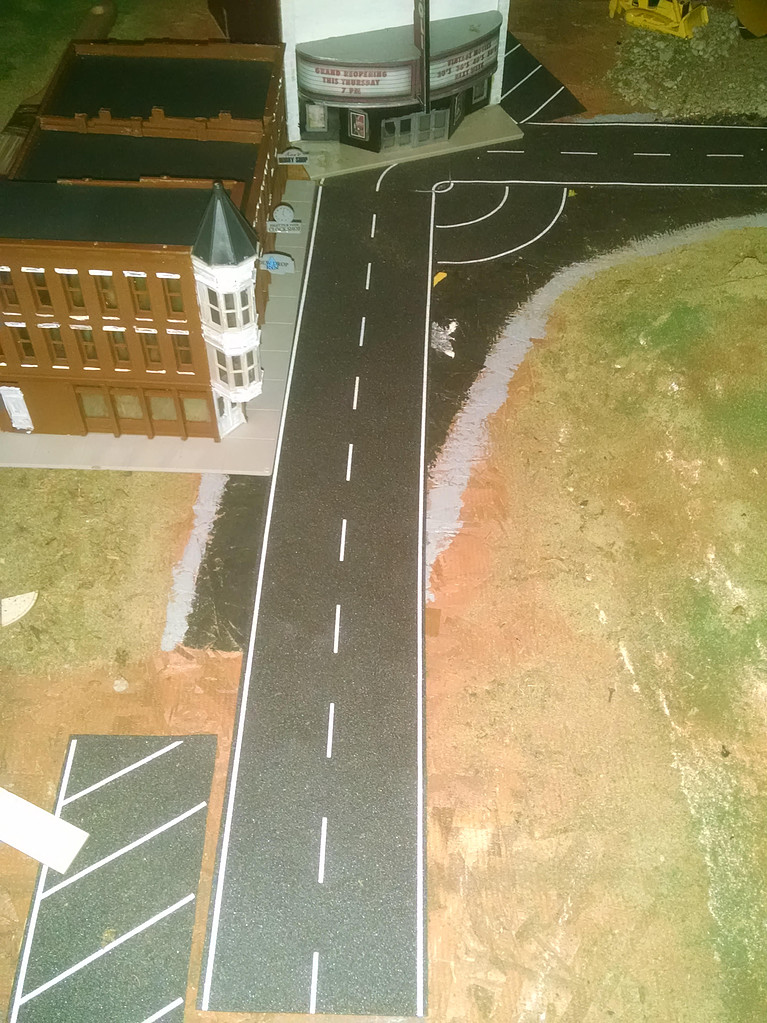 Flexible Two-Lane Roadway w/Markings -- HO Scale Railroad Model ...