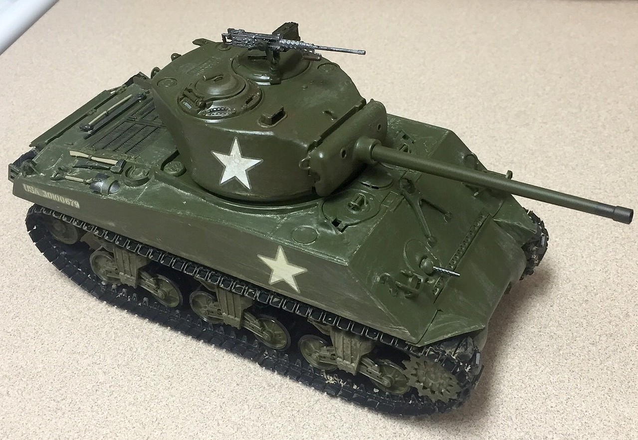 M4A3(76)W VVSS Sherman -- Plastic Model Military Tank Kit -- 1/35 Scale ...