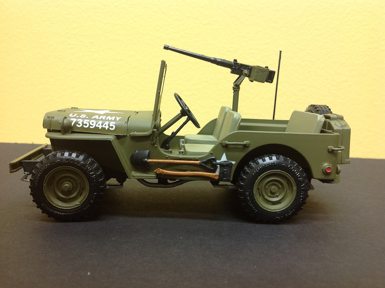 WWII US Army Jeep -- Plastic Model Jeep Kit -- 1/25 Scale -- #pc785 ...