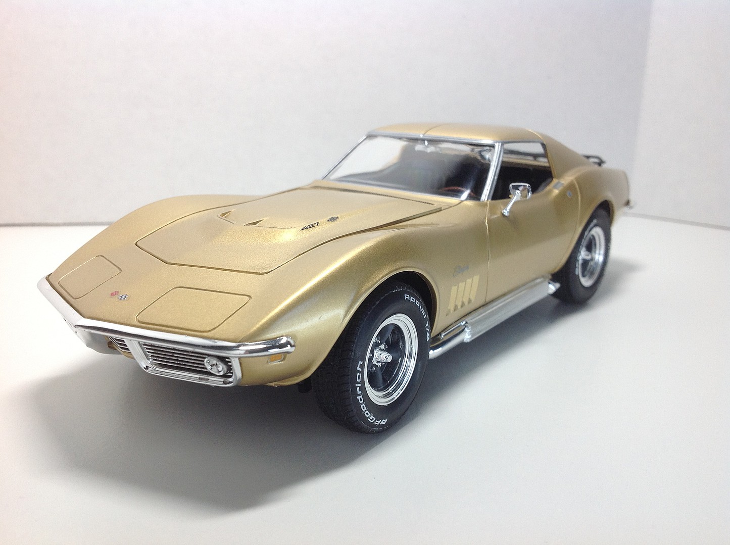 1969 Corvette Coupe Yenko -- Plastic Model Car Kit -- 1/25 Scale ...