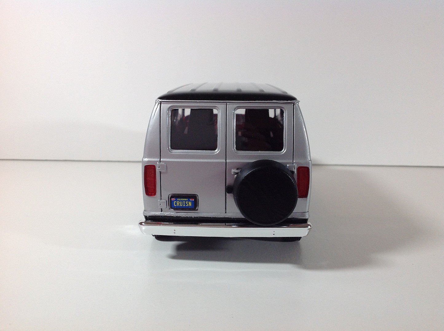Gallery Pictures AMT '77 Ford Cruising Van 2T Plastic Model Car Kit 1/ ...