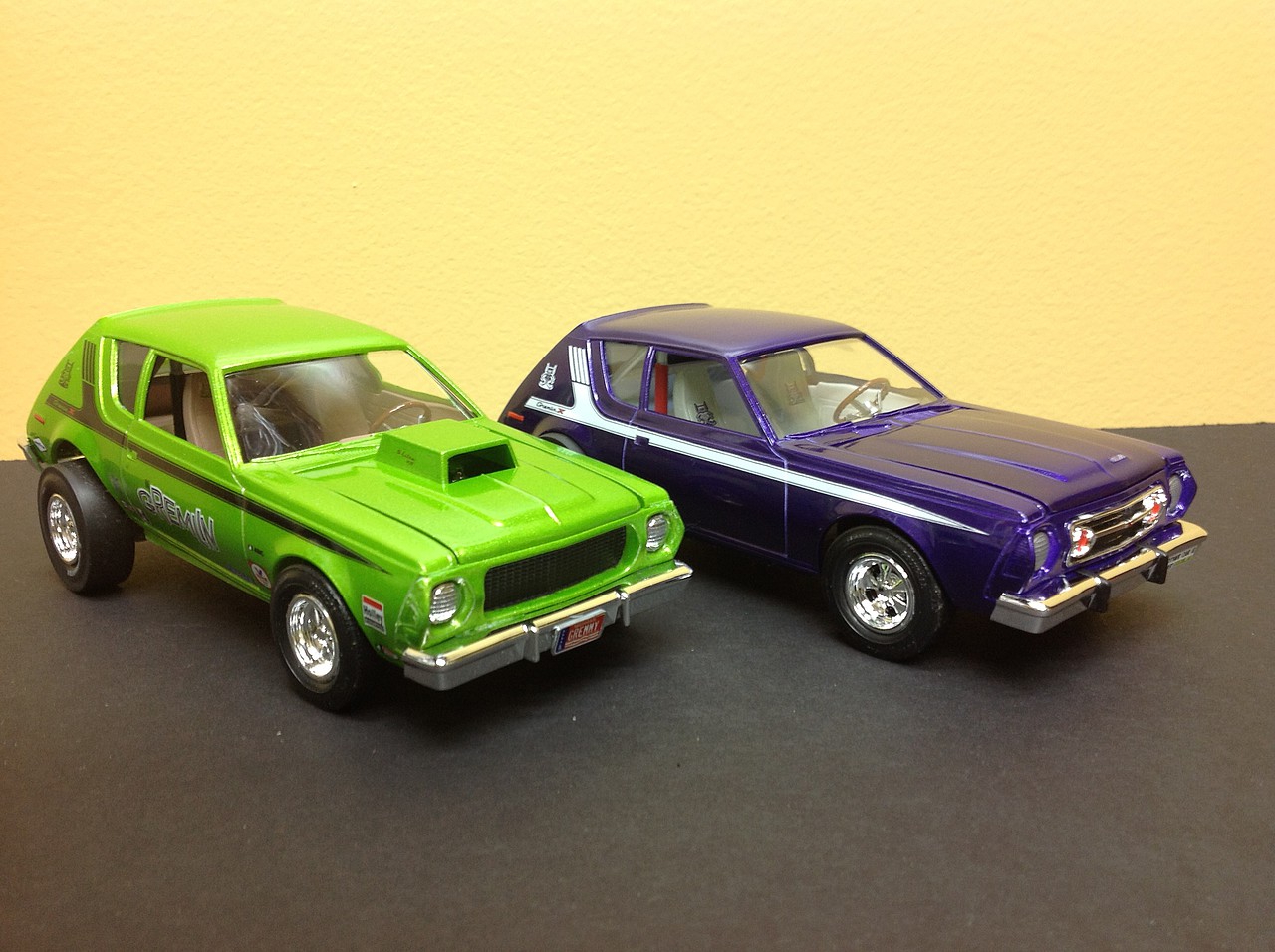 1976 AMC Gremlin -- Plastic Model Car Kit -- 1/25 Scale -- #690 ...