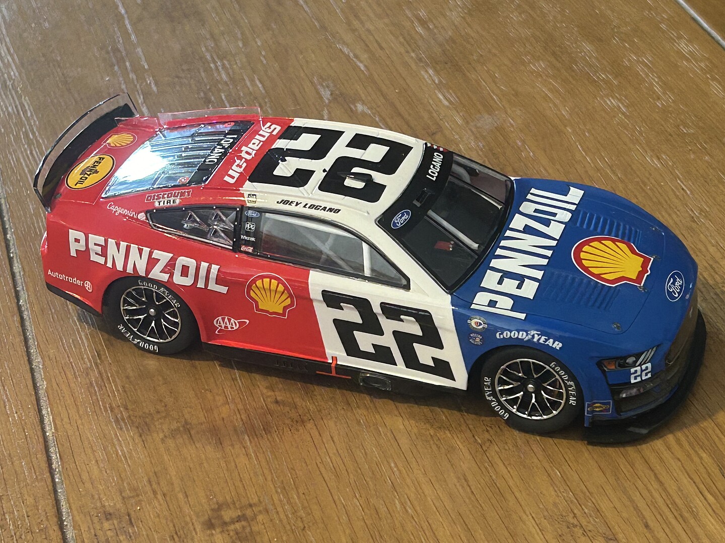 Joey Logano 2023 NASCAR Ford Mustang -- Plastic Model Race Car Kit -- 1 ...