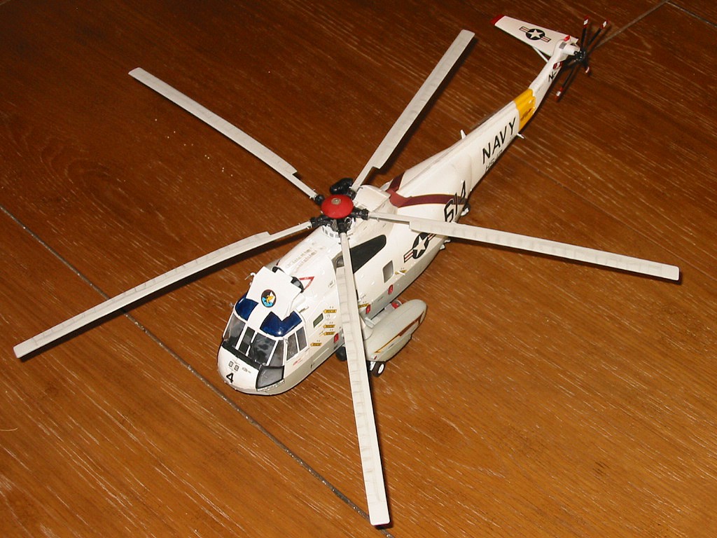 SH3H Sea King Helicopter -- Plastic Model Helicopter -- 1/48 Scale ...