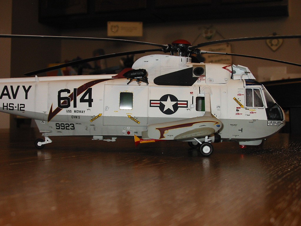 SH3H Sea King Helicopter -- Plastic Model Helicopter -- 1/48 Scale ...