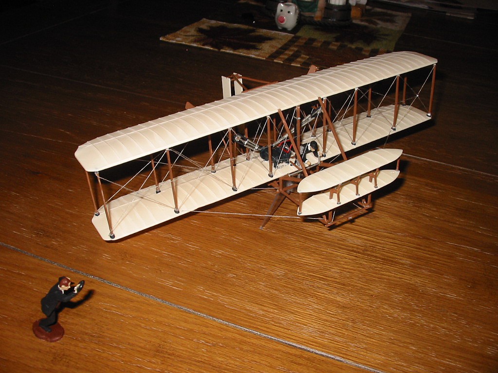 Wright Flyer 1st Powered Flight -- Plastic Model Airplane Kit -- 1/39 ...